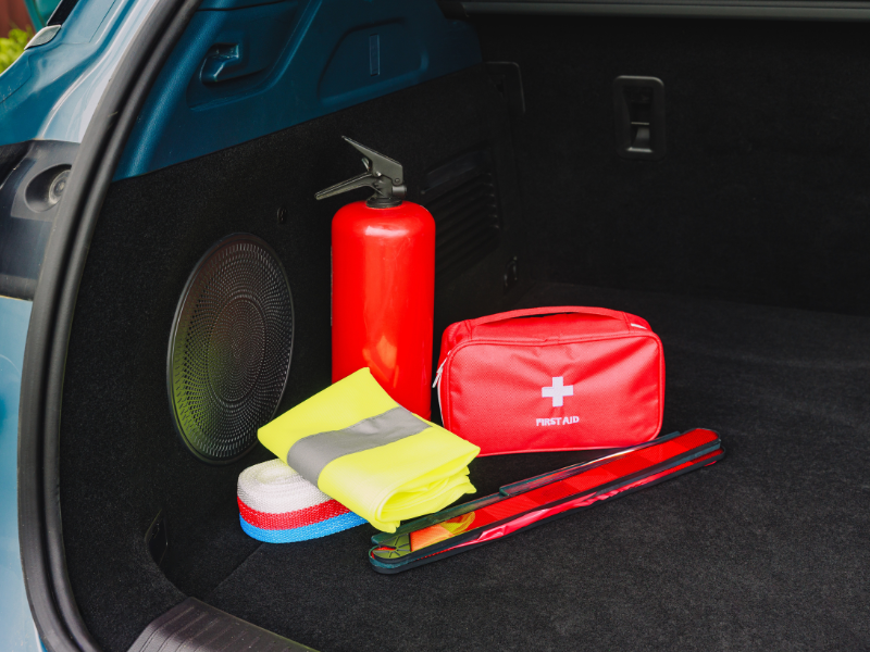 What to Include in Your Roadside Emergency Kit – Prepared Hero