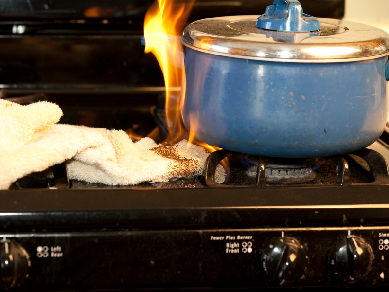 How to Put Out a Stove Fire – Prepared Hero